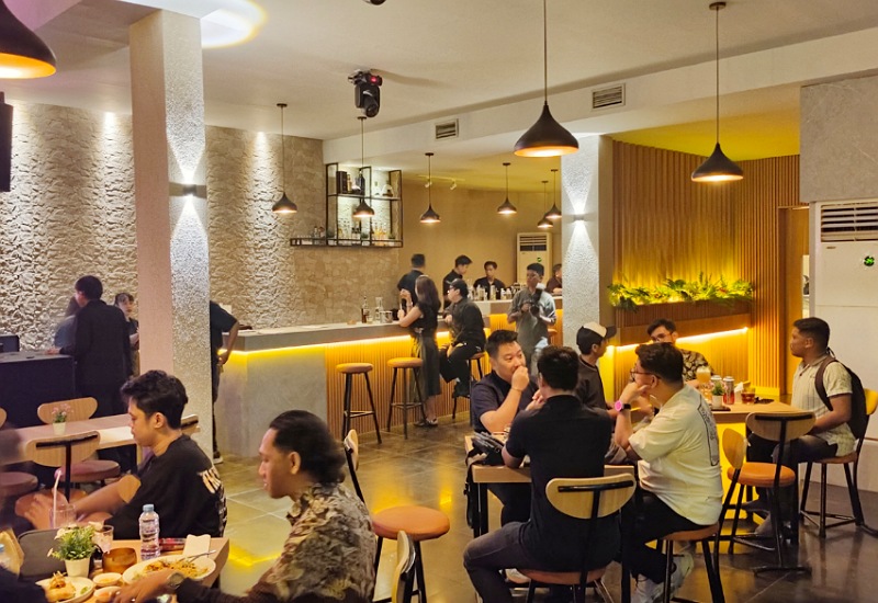 Royal Makassar Rebranding Jadi Resto Kekinian, Menunya Mulai Rp20 ...